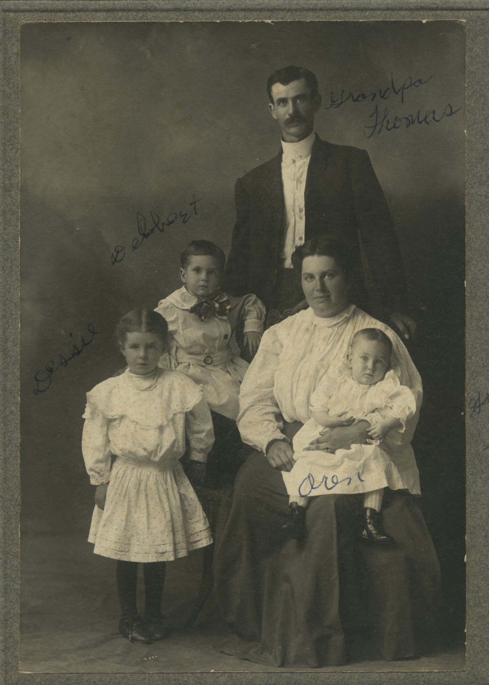 Thomas Navigation - Family History